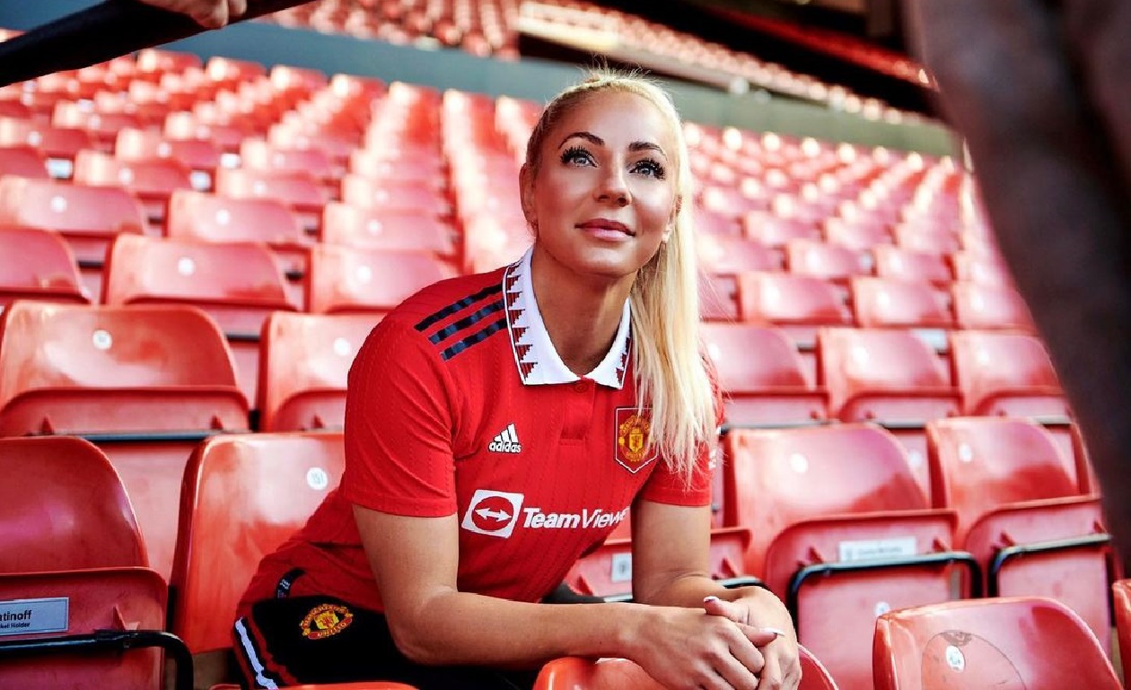 Секси снимки на Адриана Леон - svejo